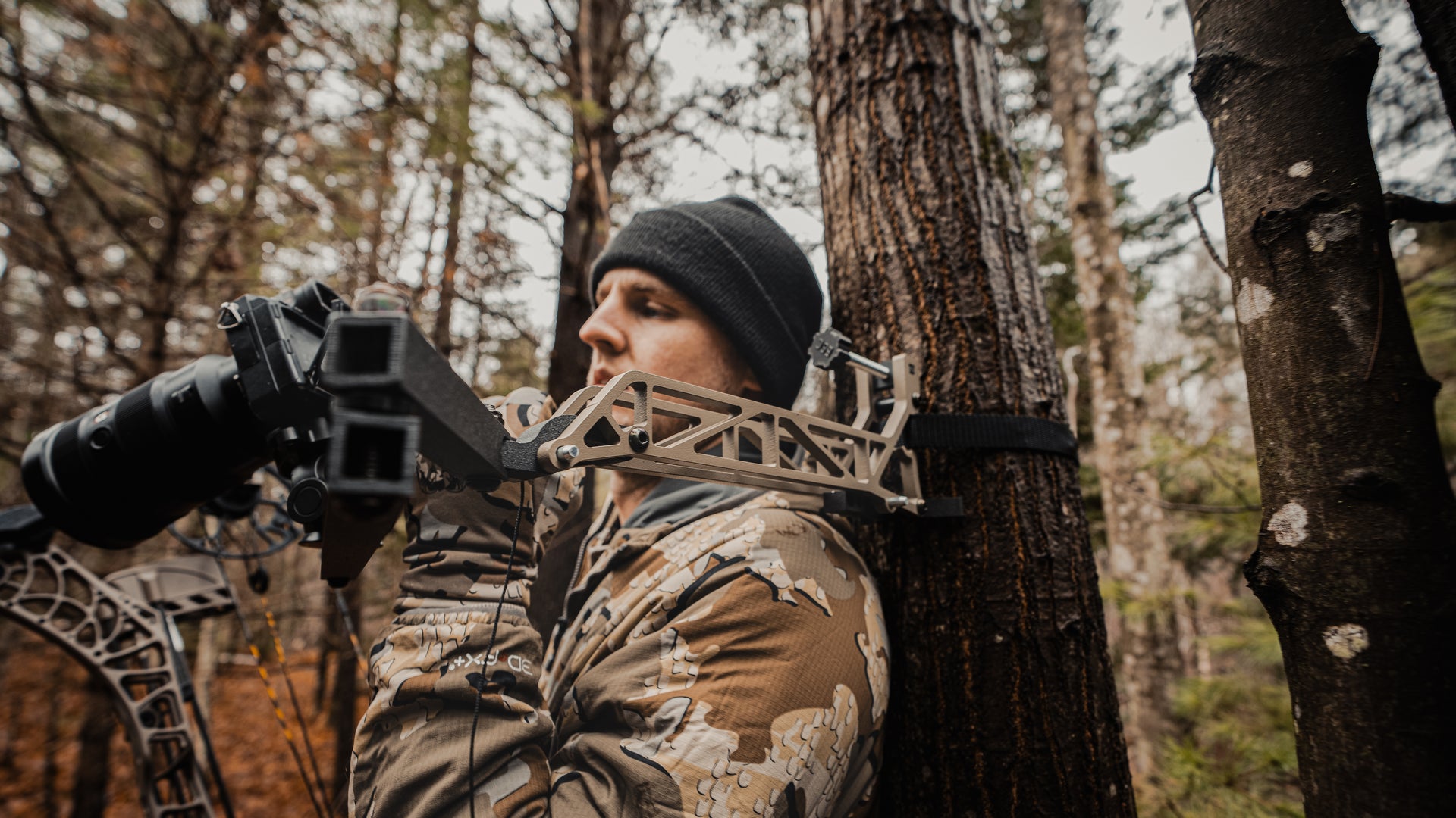 Elevate Stand Co. | Lightweight Tree Hang On Stands | Climbing Sticks