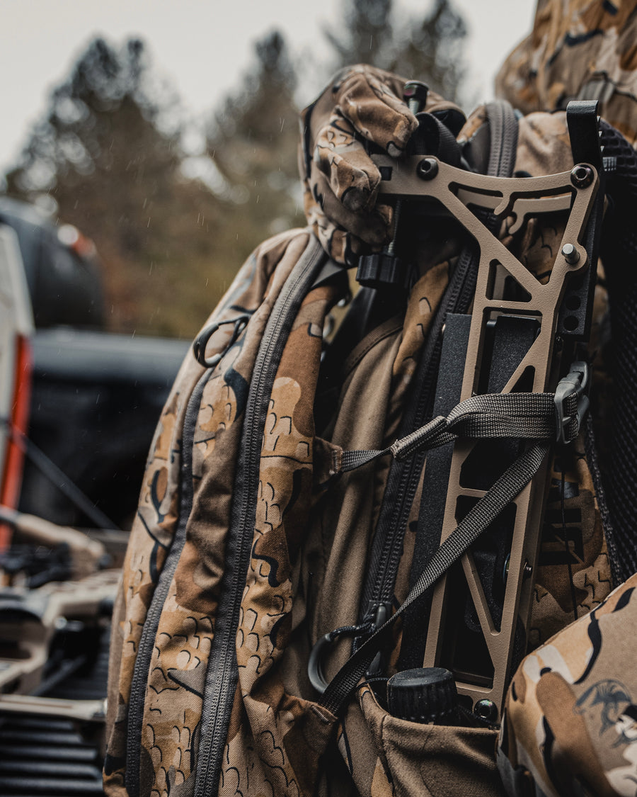 Elevate Stand Co. | Lightweight Tree Hang On Stands | Climbing Sticks